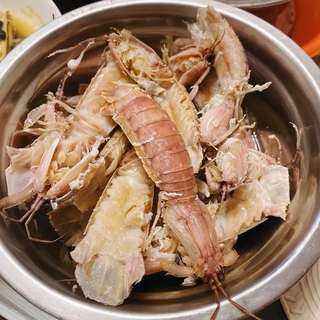 Pipi shrimp, also known as Oriental mantis shrimp, mantis shrimp, etc ...