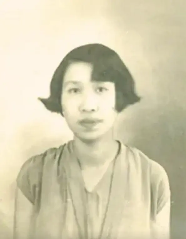 Premier Zhou Enlai once said to his niece Zhou Bingde: "When I was ...