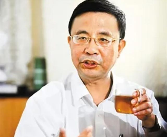 In the spring of 2006, the famous scholar Yang Han made a special trip ...