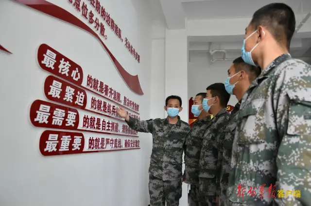 "Text and slogans, photos and portraits, aphorisms, typical examples ...