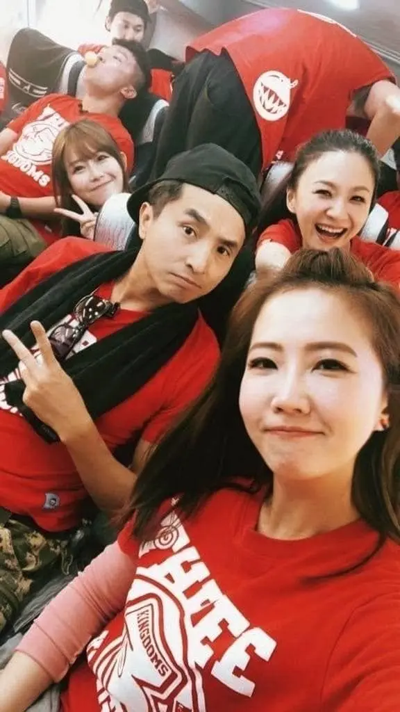 Reporter Chen Qianxiu/Comprehensive Report Artist Xie Xin publicly admitted her love to her ...