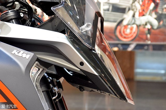 试驾KTM 1290 SUPER DUKE GT - 液压汇