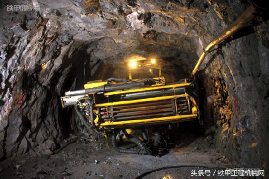 地下钻进能手 阿特拉斯·科普柯Simba凿岩台车 - 液压汇