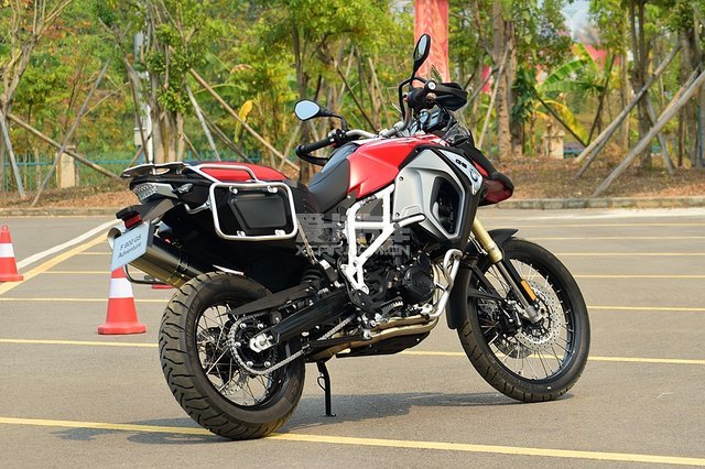 针锋相对 1090 ADV R对比F 800 GS ADV - 液压汇