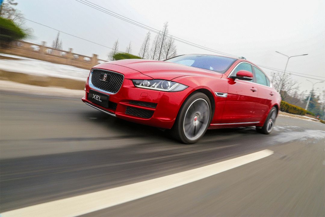 轴距加长100mm，捷豹XEL赛道试驾 表现是否出人意料 - 液压汇