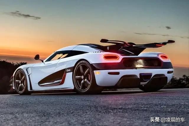 柯尼塞格身上的黑科技。 - 液压汇