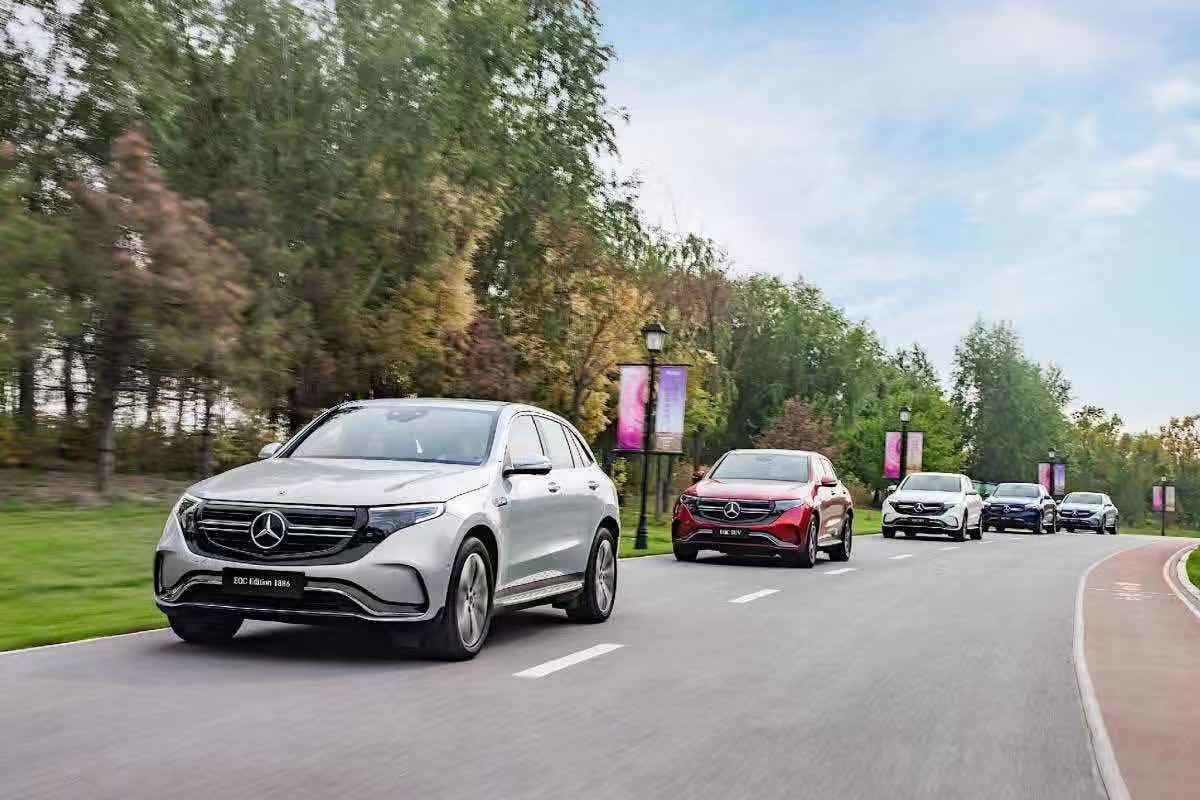 奔驰EQC先声夺人从大兴机场到雄安现在到未来保单露出价格小秘密 - 液压汇