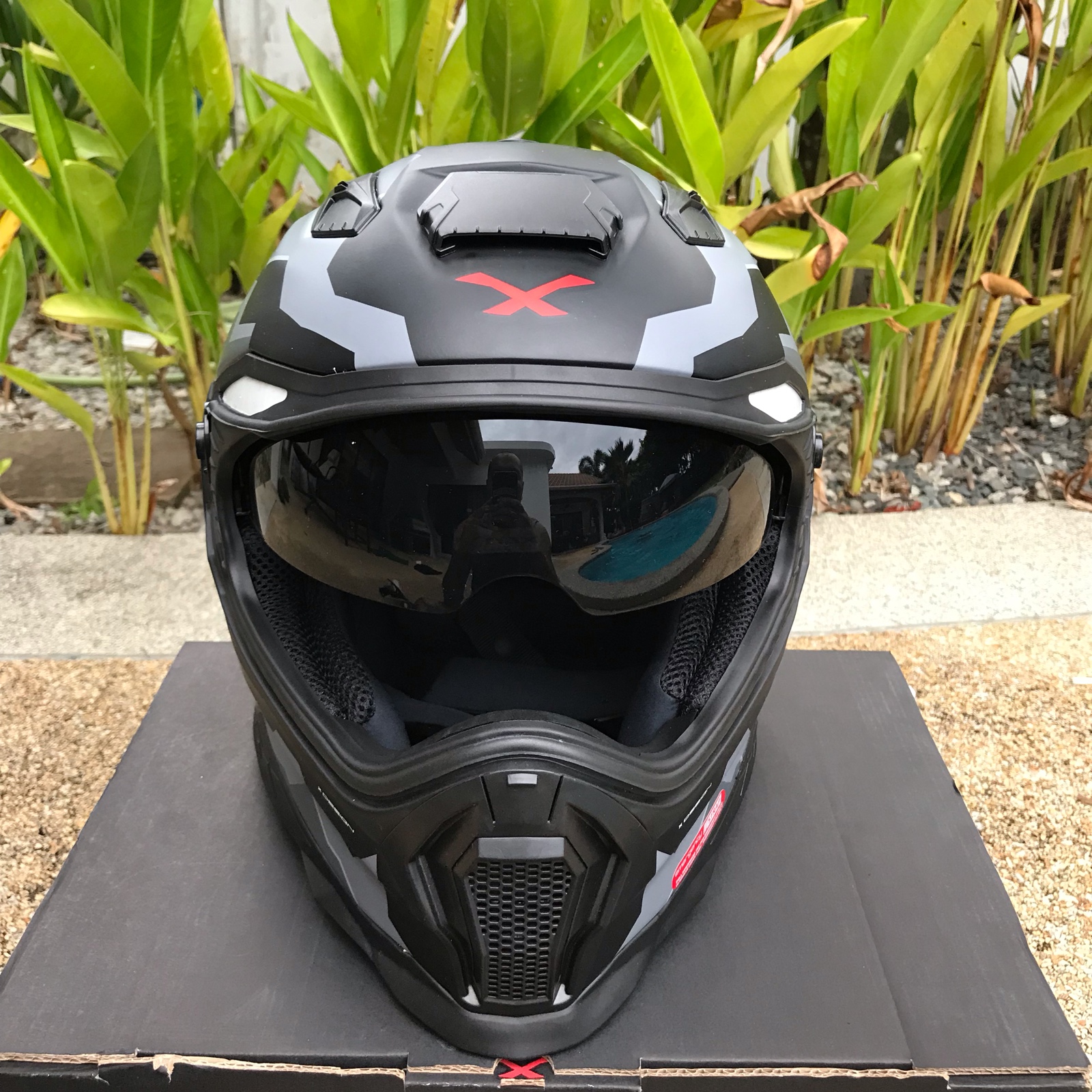 摩托邦购买葡萄牙 NEXX X.WED2头盔拆箱体验 - 标件库