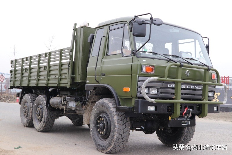 东风EQ2102系列越野汽车使用手册-保养与调整-燃油系统的排气 - 标件库