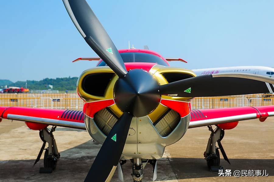 钻石DA50飞行13000公里亮相第十三届珠海航展 - 液压汇