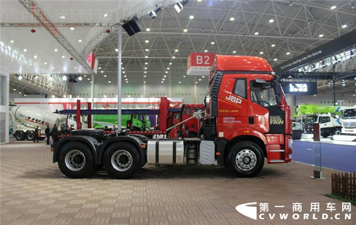 最高550马力 解放新J6P领航版AMT牵引车了解一下 - 液压汇