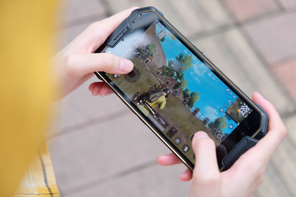 最高防护IP68+6000mAh，这款手机仅售两千多 - 标件库