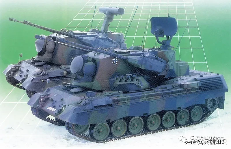 瑞士GDF系列35毫米双管高炮 - 液压汇