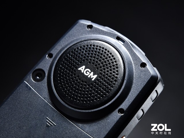 AGM带你回到2000年，深度测评M7有多“硬”核 - 标件库