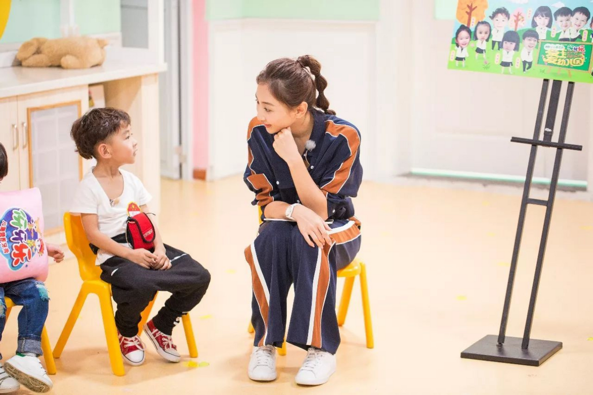 婴儿晚上一直哭闹怎么回事（宝宝上幼儿园哭闹） 幼儿百科 魔术铺