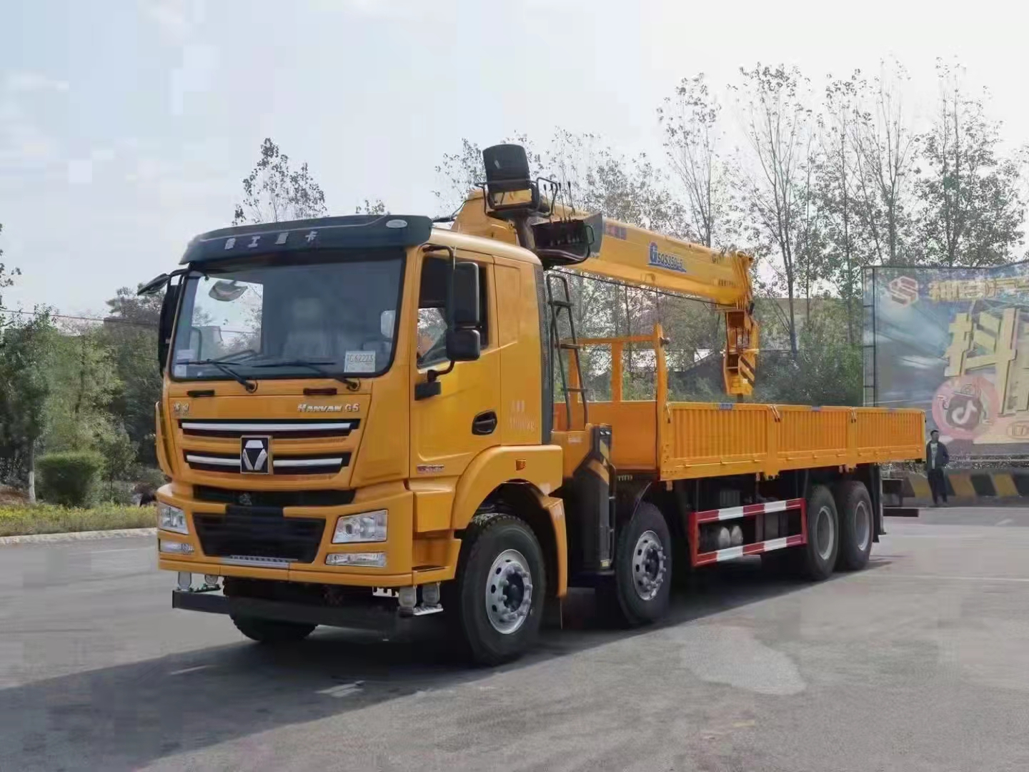 徐工汉风14吨随车吊 潍柴350马力 - 液压汇