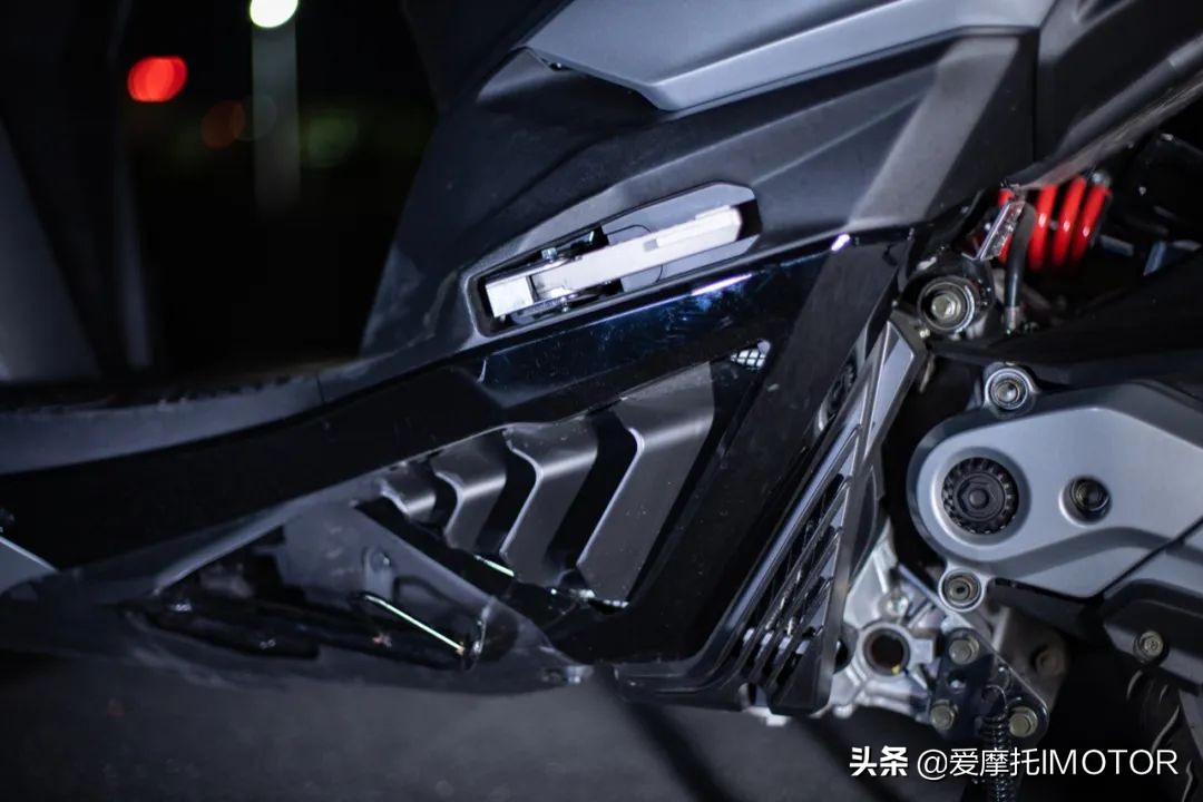 光阳KRV180，可能是目前同级别里运动性能最能打的 - 液压汇