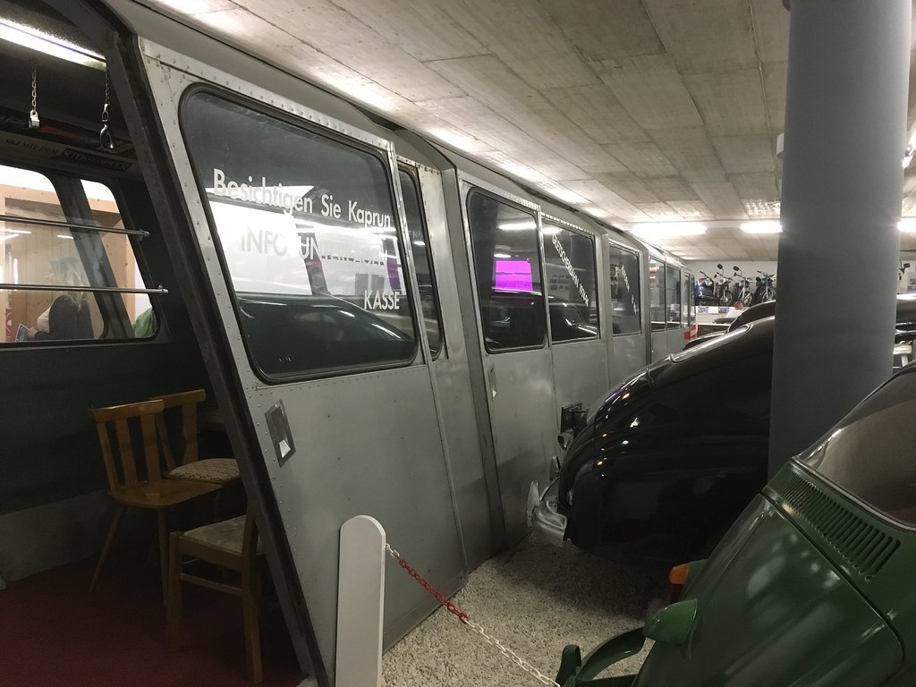 卡普伦灾难：12人穿过火焰逃生！最绝望死法：152人隧道里被烤干 - 液压汇